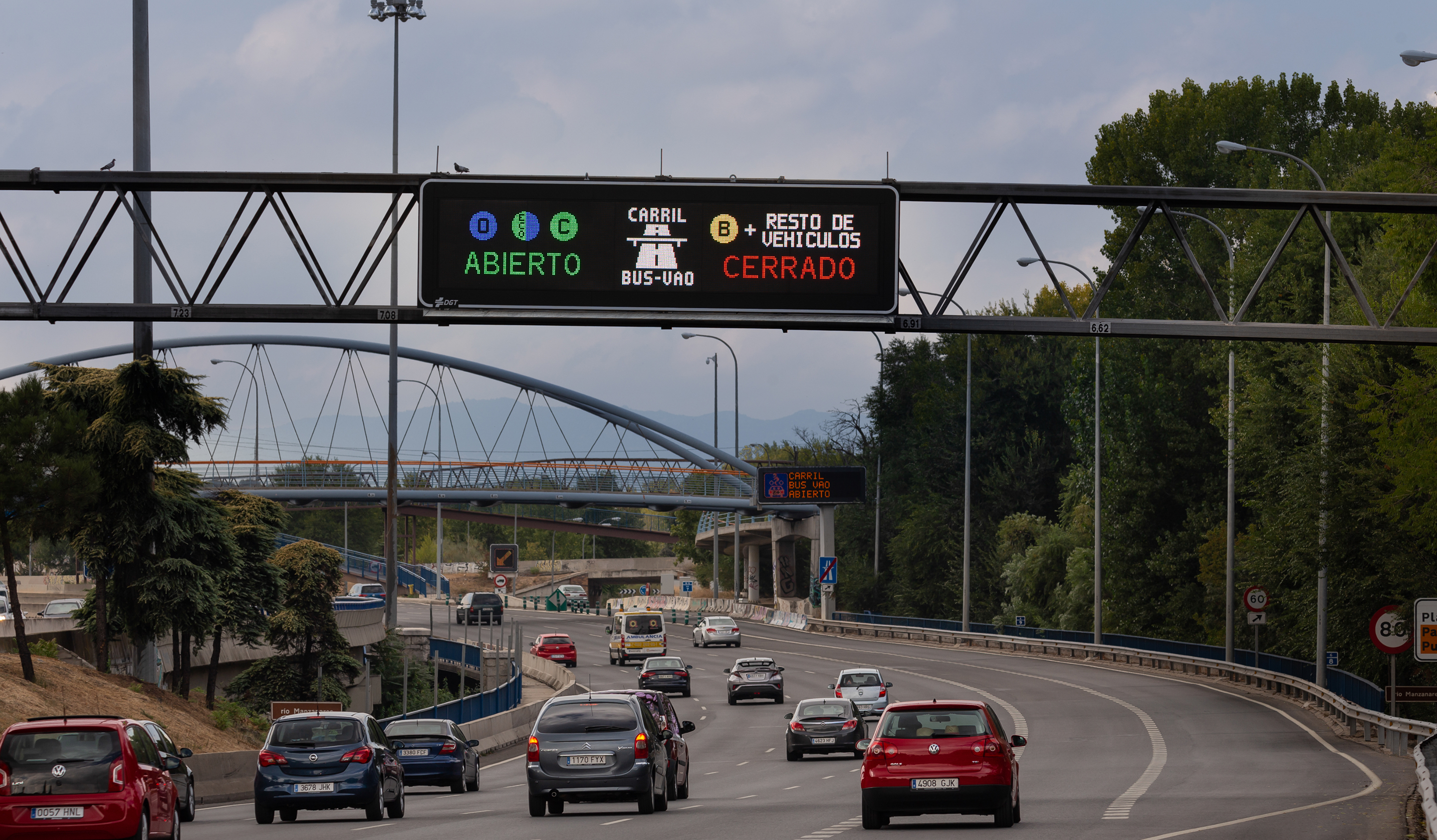 Tráfico - PMV y señales de tráfico para carreteras - Fixalia